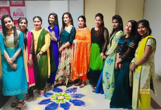 ARYANS ORGANISES MEHNDI COMPETITION ON THE EVE OF EID