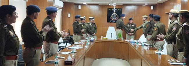 ATTACK ON JAIL VAN CARRYING SHARDHA KILLER AFTAB , CP PRAISES SECURITY ...